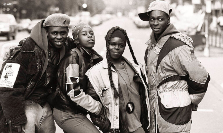 Doku-Tipp: DIE 4 REEVES UND EIN TODESFALL und DRAGS OF MONNEM - DOKVILLE. Branchentreff der ...